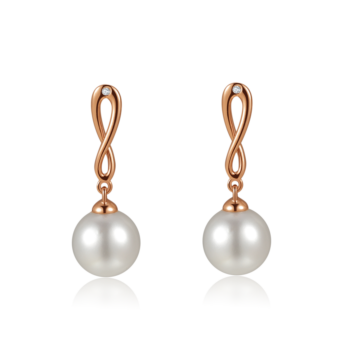 Eternal Loop Pearl Earring | VICACCI